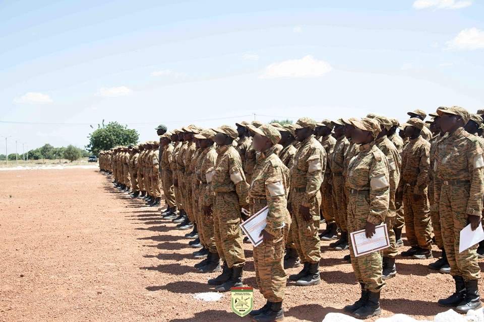 Over 800 civilian volunteers join Burkina army | APAnews - African ...