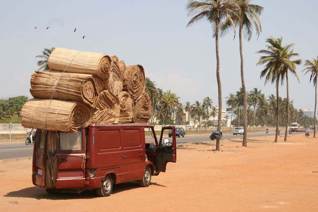 Togo transport fares down as oil prices reduced | APAnews - African ...